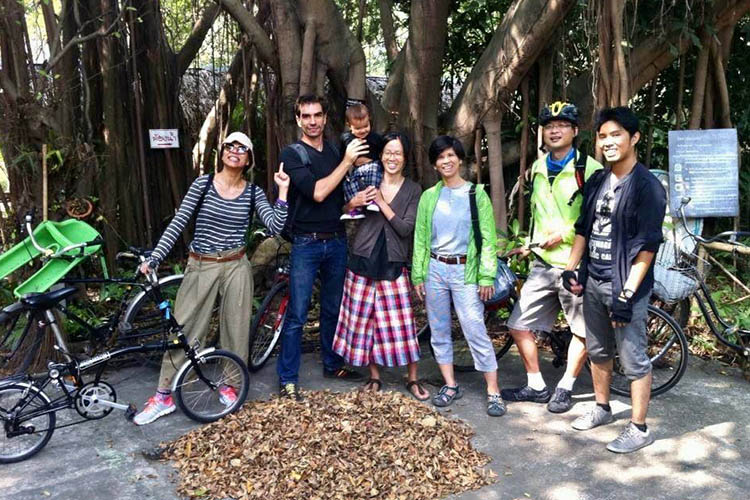 สันติ โอภาสปกรณ์กิจ & อรยา สูตะบุตร : BIG Trees Project รวมพลคนตัวเล็ก ...